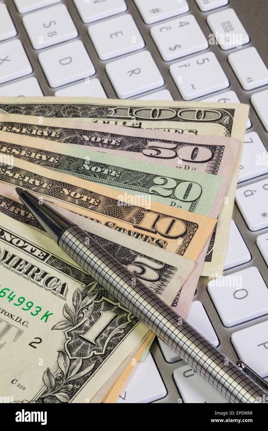 Banknote computer hi-res stock photography and images - Alamy