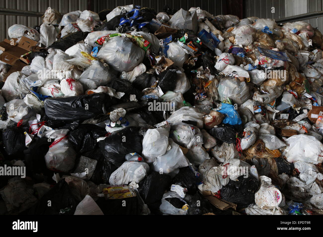 Landfill dump piles waste hi-res stock photography and images - Alamy