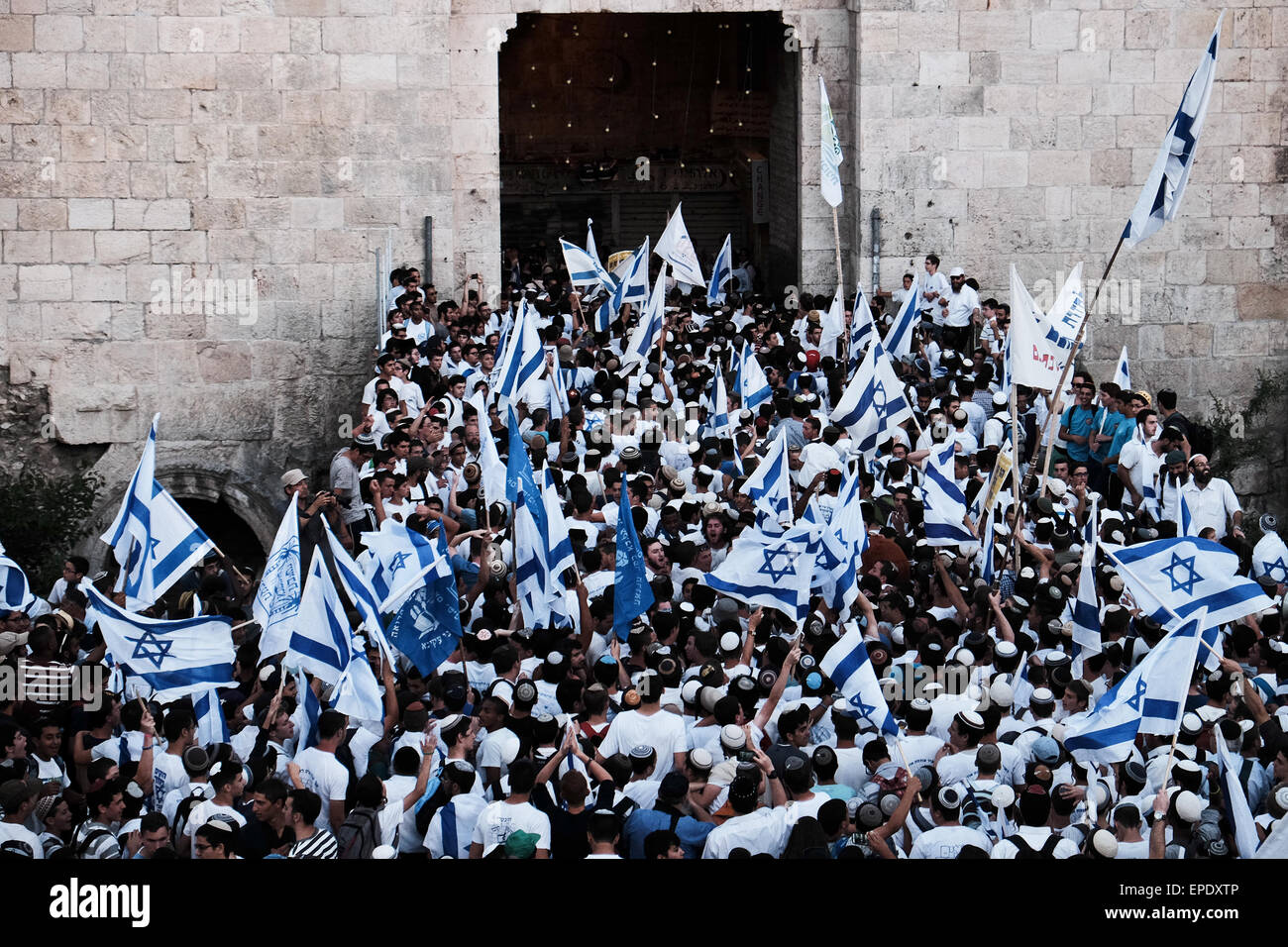 Jerusalem, Israel. 17th May, 2015. Tens of thousands of youths of the ...
