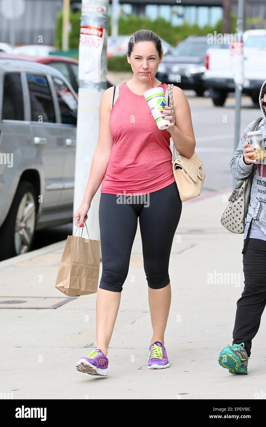 Kelly Brook and a friend go to body factory to pick up a smoothie and a ...