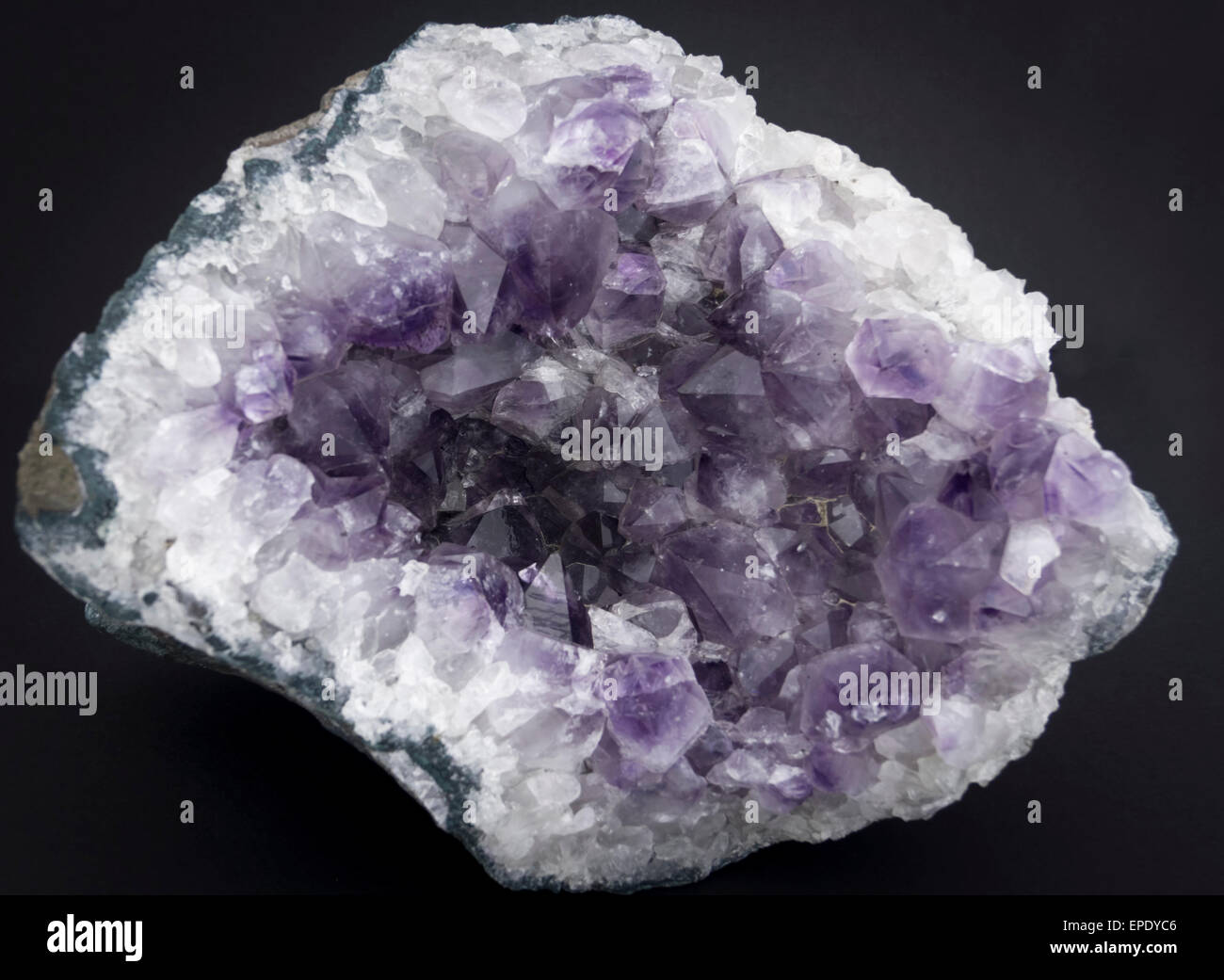 Amethyst rock hi-res stock photography and images - Alamy