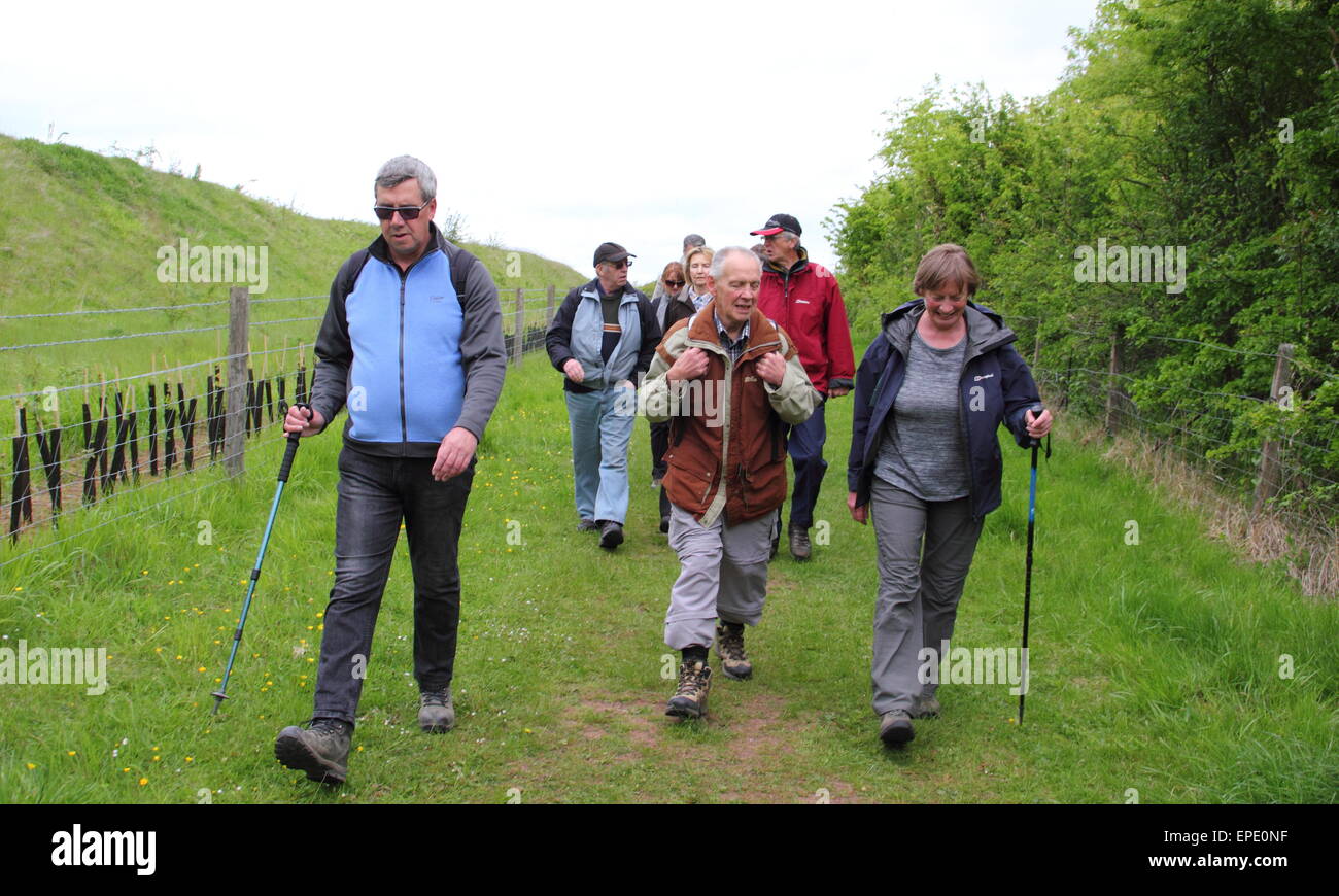 Group of walkers uk countryside hi-res stock photography and images - Alamy