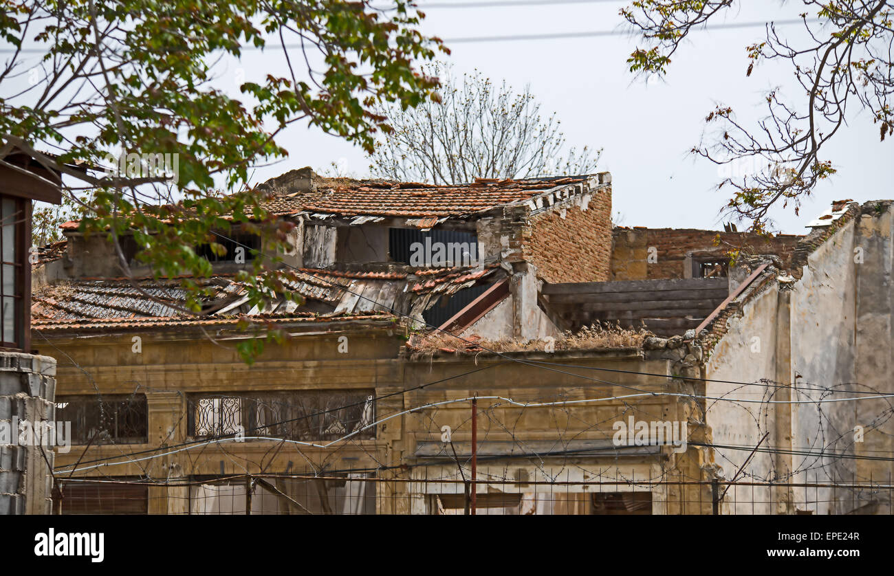 Barbed wire green line divides city of Nicosia between Greek Cypriots ...