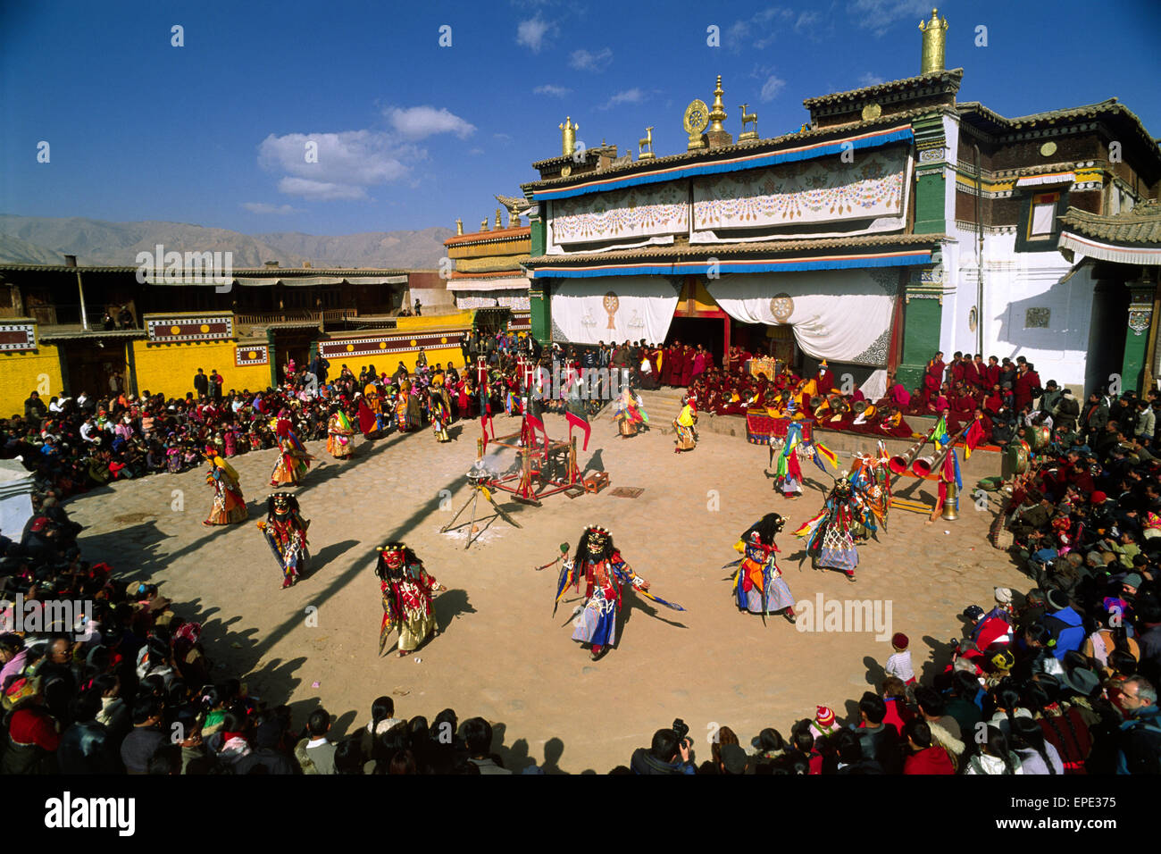 China, Tibet, Qinghai province, Tongren (Repkong), Wutun Si monastery ...
