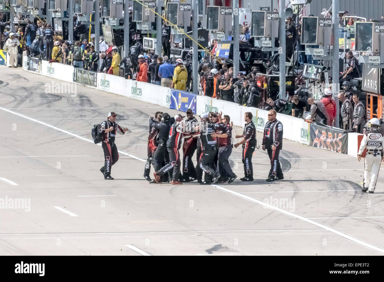 Newton, Iowa, USA. 17th May, 2015. The NASCAR Xfinity Series teams race ...