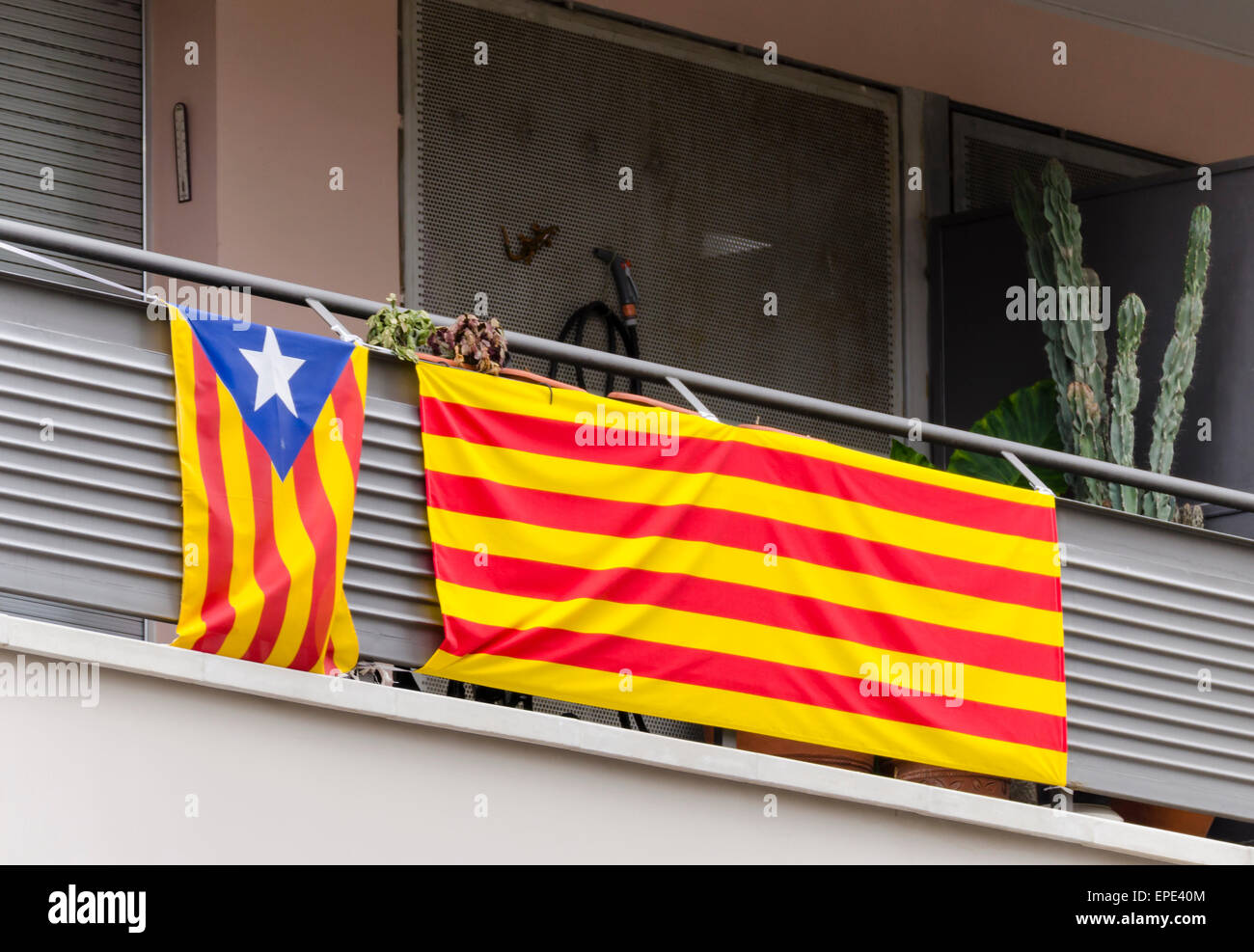 Catalunya flag hi-res stock photography and images - Alamy