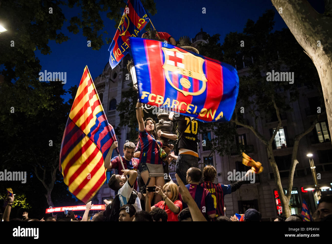Barcelona, Catalonia, Spain. 17th May, 2015. Fans of the FC Barcelona ...