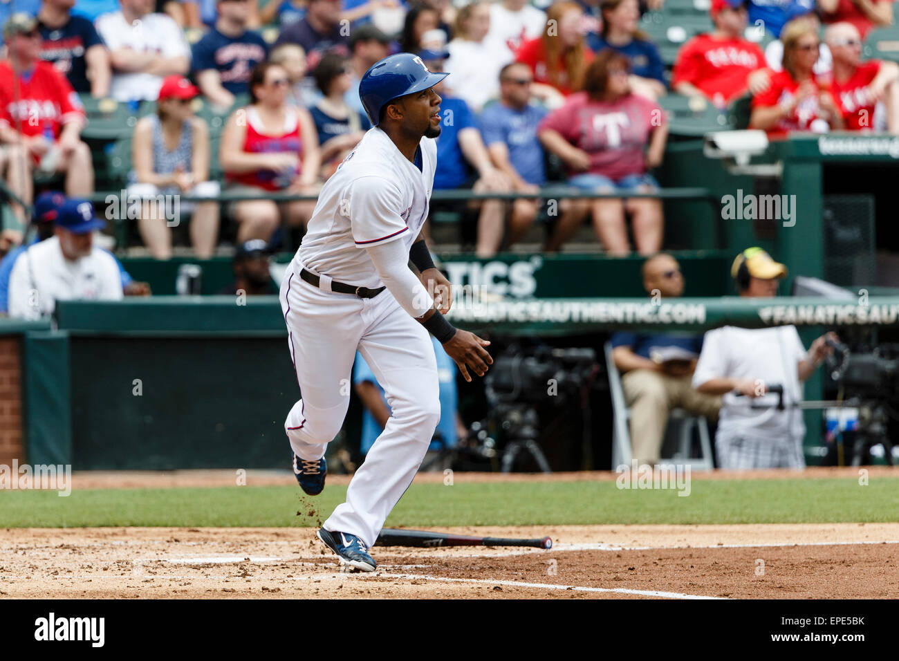 Arlington, Texas, USA. 17th May, 2015. Texas Rangers shortstop Elvis ...