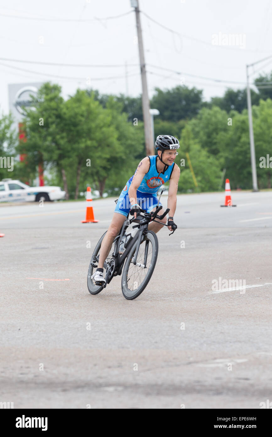 Chattanooga, Tennessee, USA. 17th May, 2015. Rusty McKee competes in ...