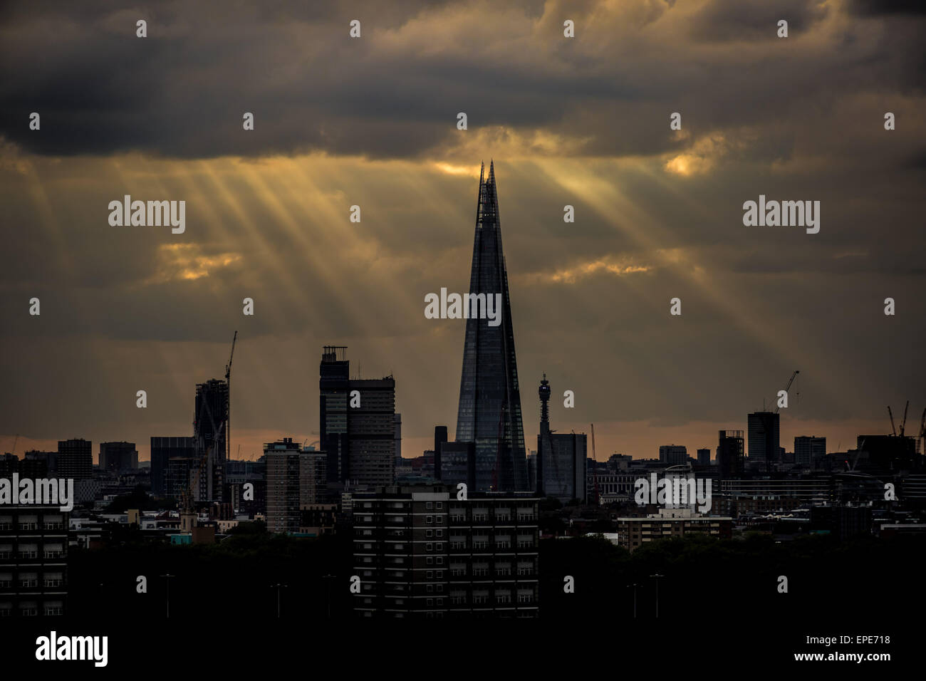 Dramatic sun ray hi-res stock photography and images - Alamy