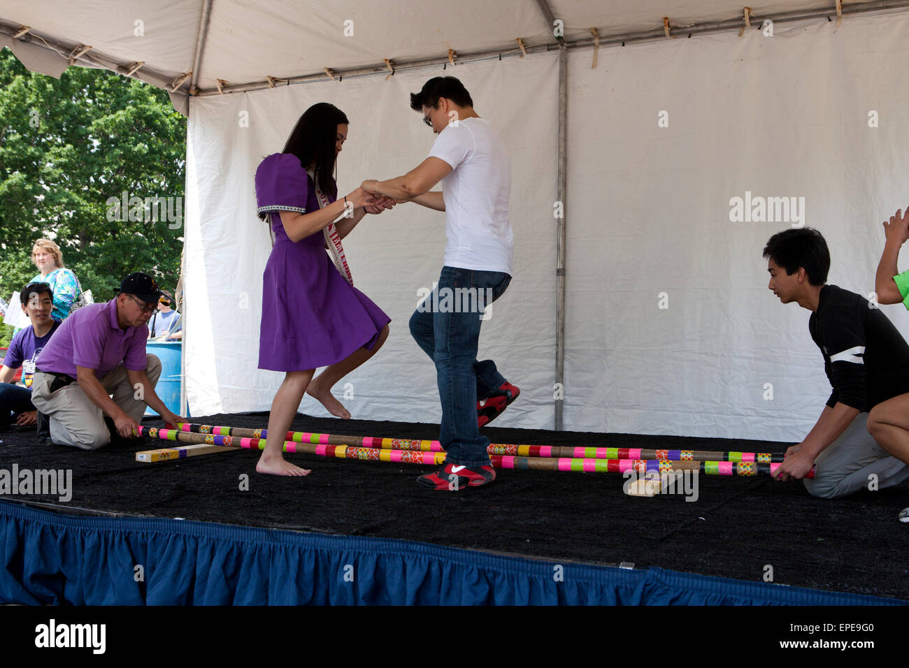 Tinikling hi-res stock photography and images - Alamy