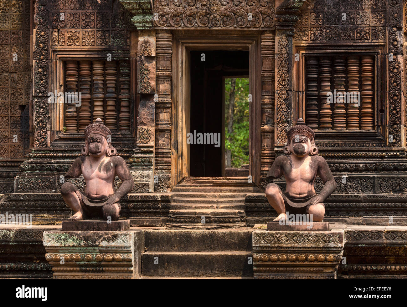 Yaksha Guardian, guardian figures in front of Mandapa and the southern ...