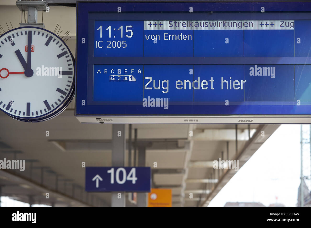 Train information screen hi-res stock photography and images - Alamy