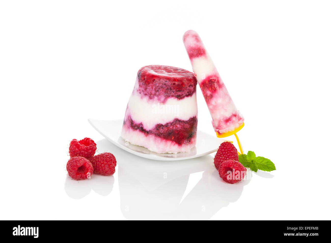 Popsicle. Raspberry ice cream. Home made popside ice lolly Raspberry ...