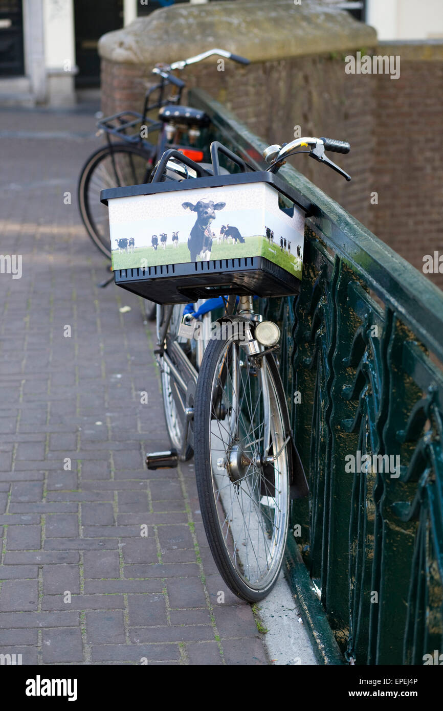 Bicycle chained railing hi-res stock photography and images - Alamy