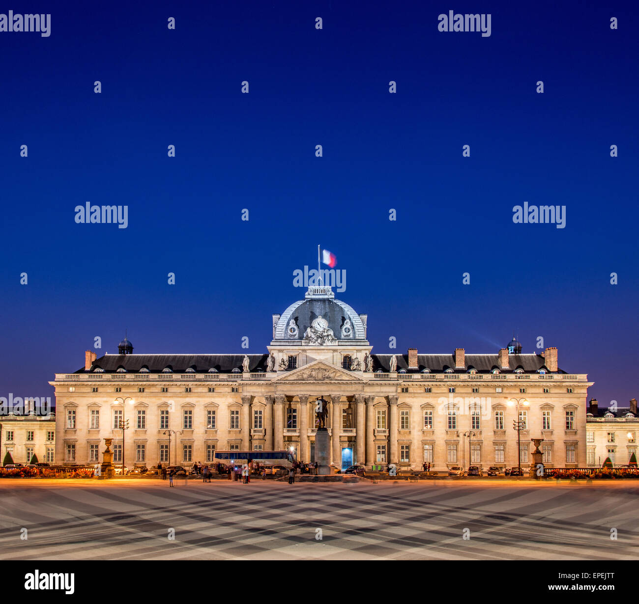 Military school building in paris hi-res stock photography and images ...