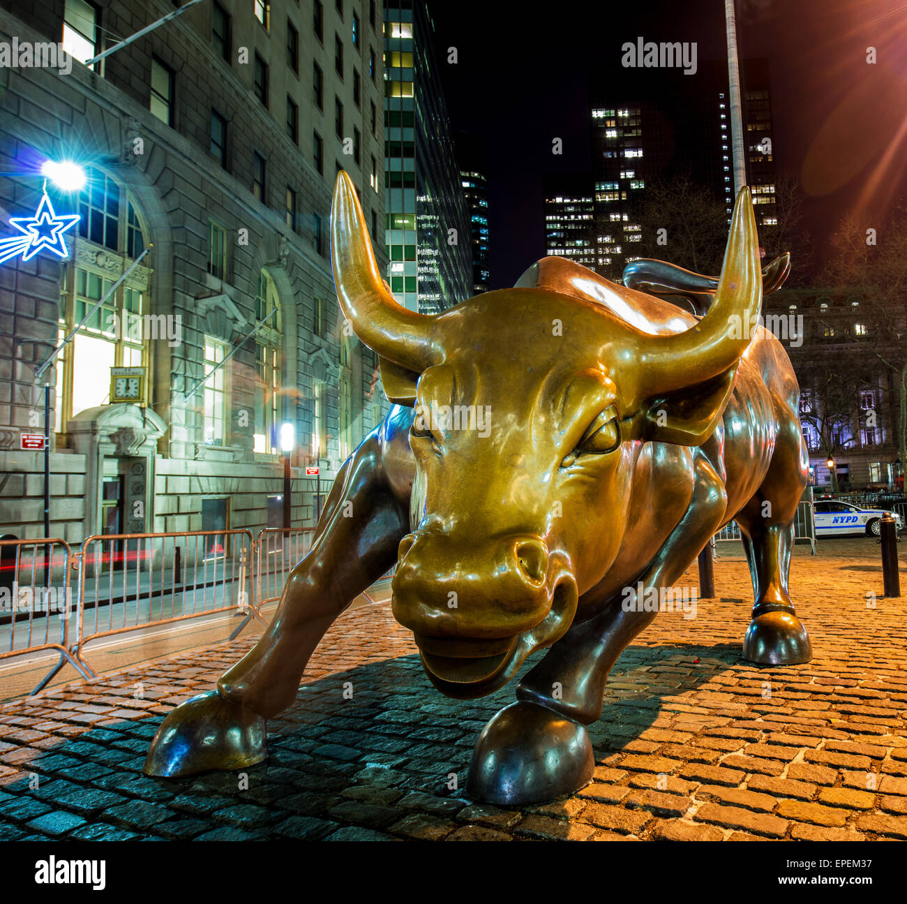 Statue bull in exchange square hi-res stock photography and images - Alamy