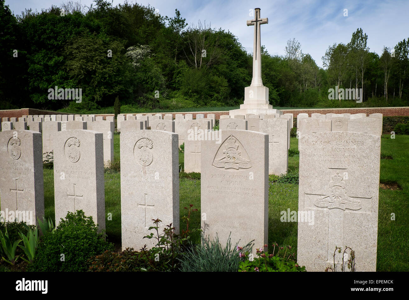 View of the Commonwealth War Graves Commission Flatiron Copse Cemetery ...