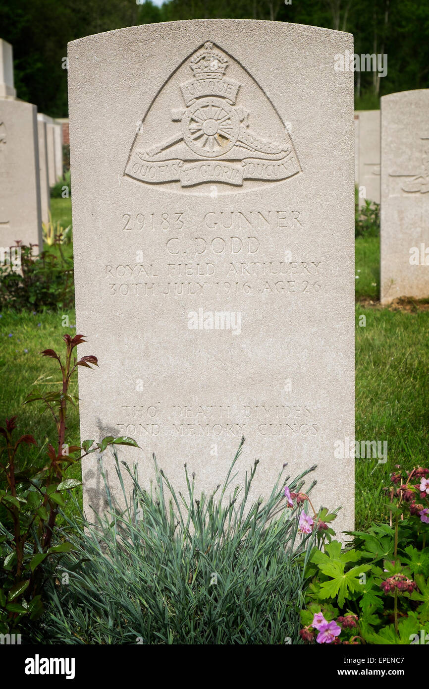 Grave of Gunner C. Dodd at Flatiron Copse Cemetery, Mametz, France ...