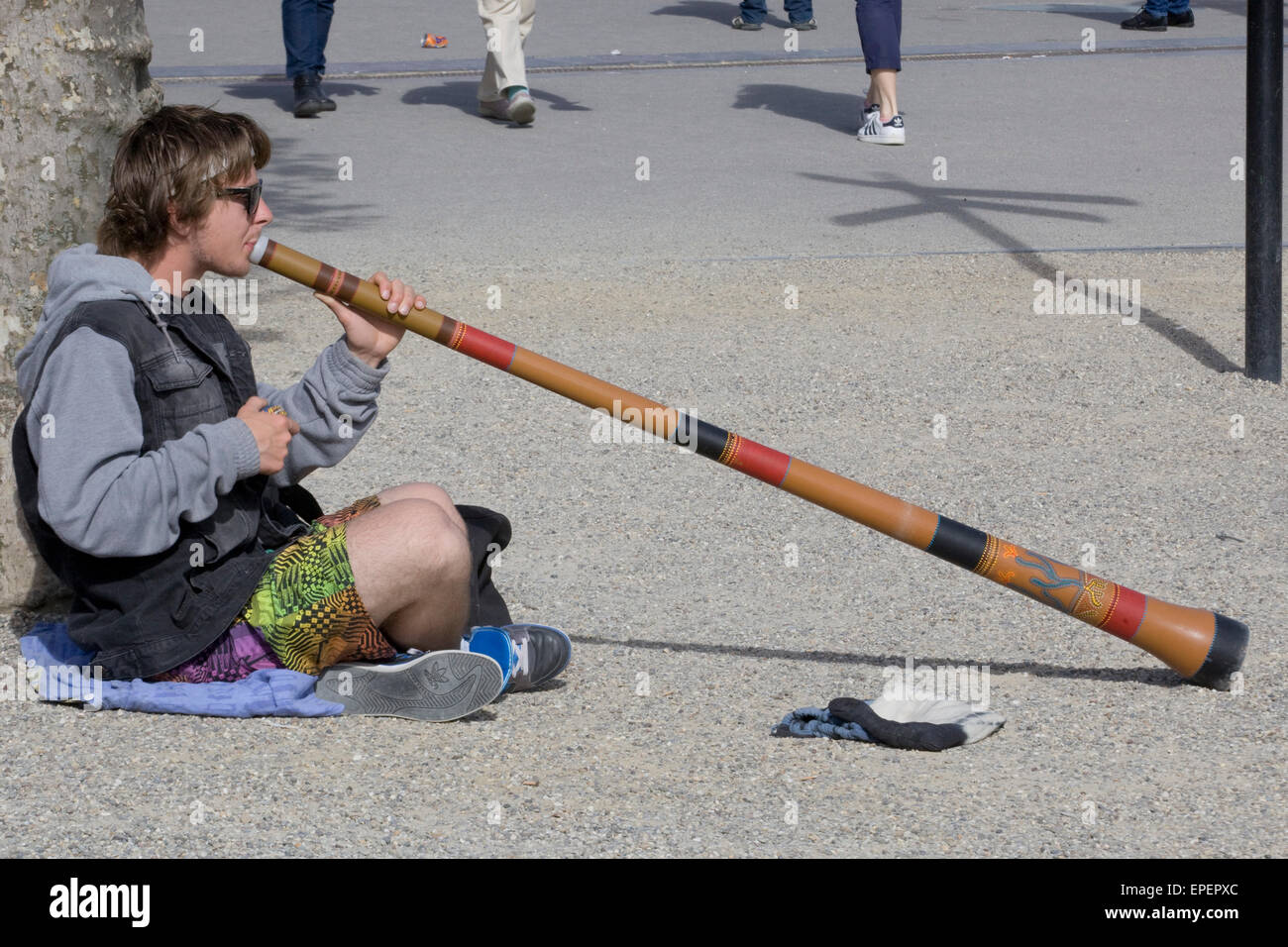 Man playing a didgeridoo hi-res stock photography and images - Alamy