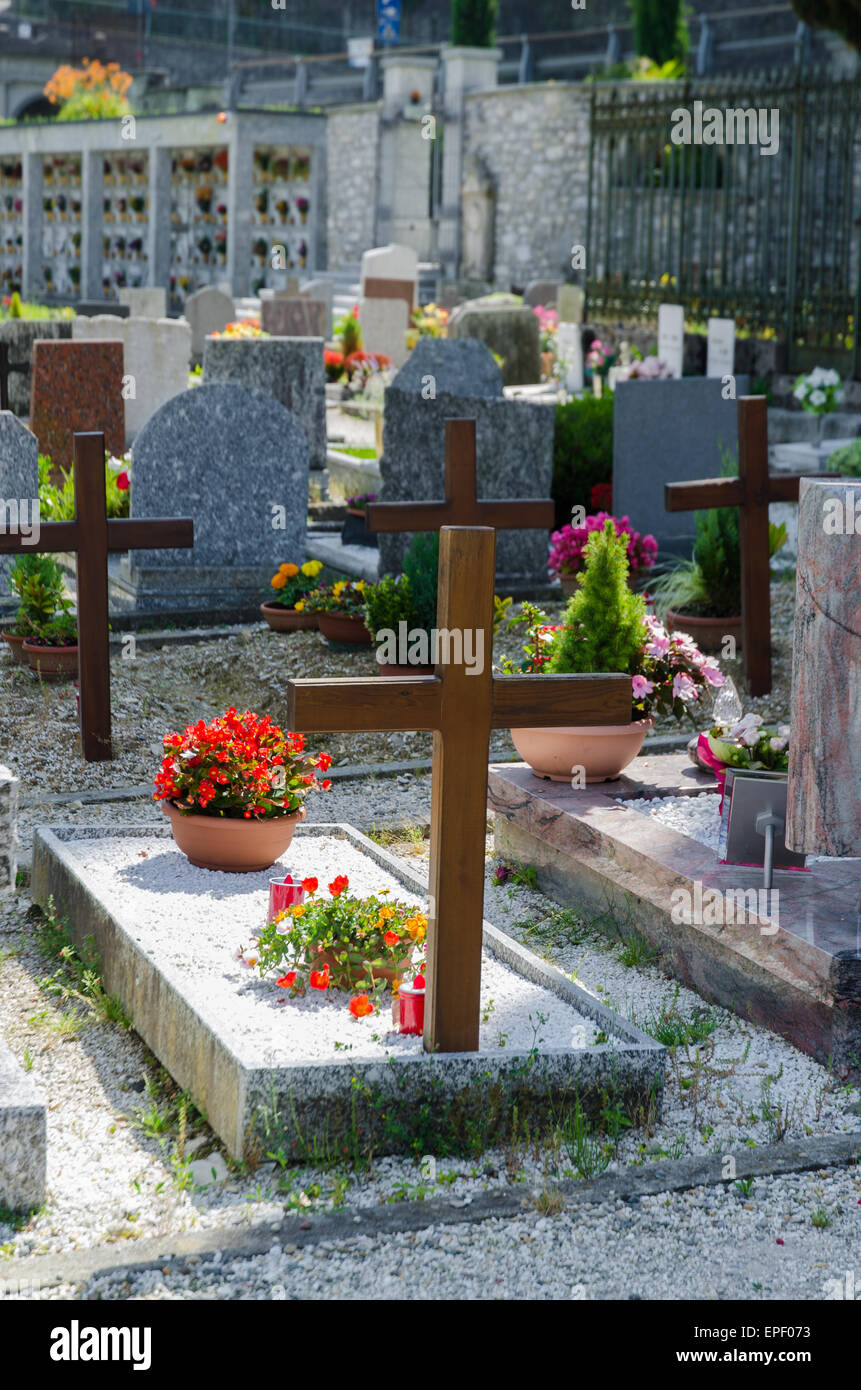 Small cemetery in Italy on summer day Stock Photo - Alamy