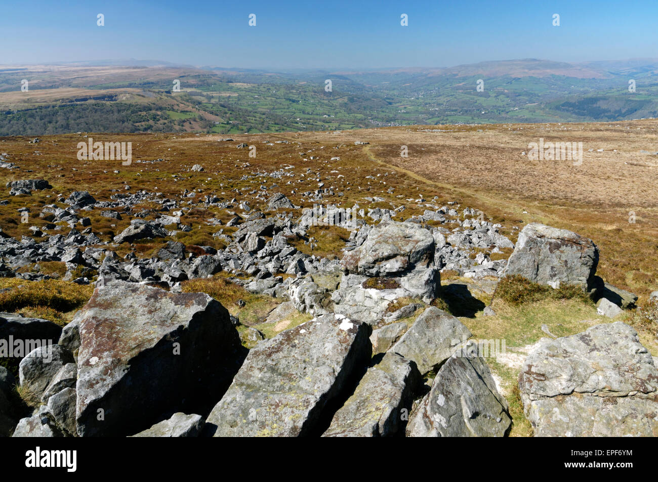 Vale of usk hi-res stock photography and images - Alamy