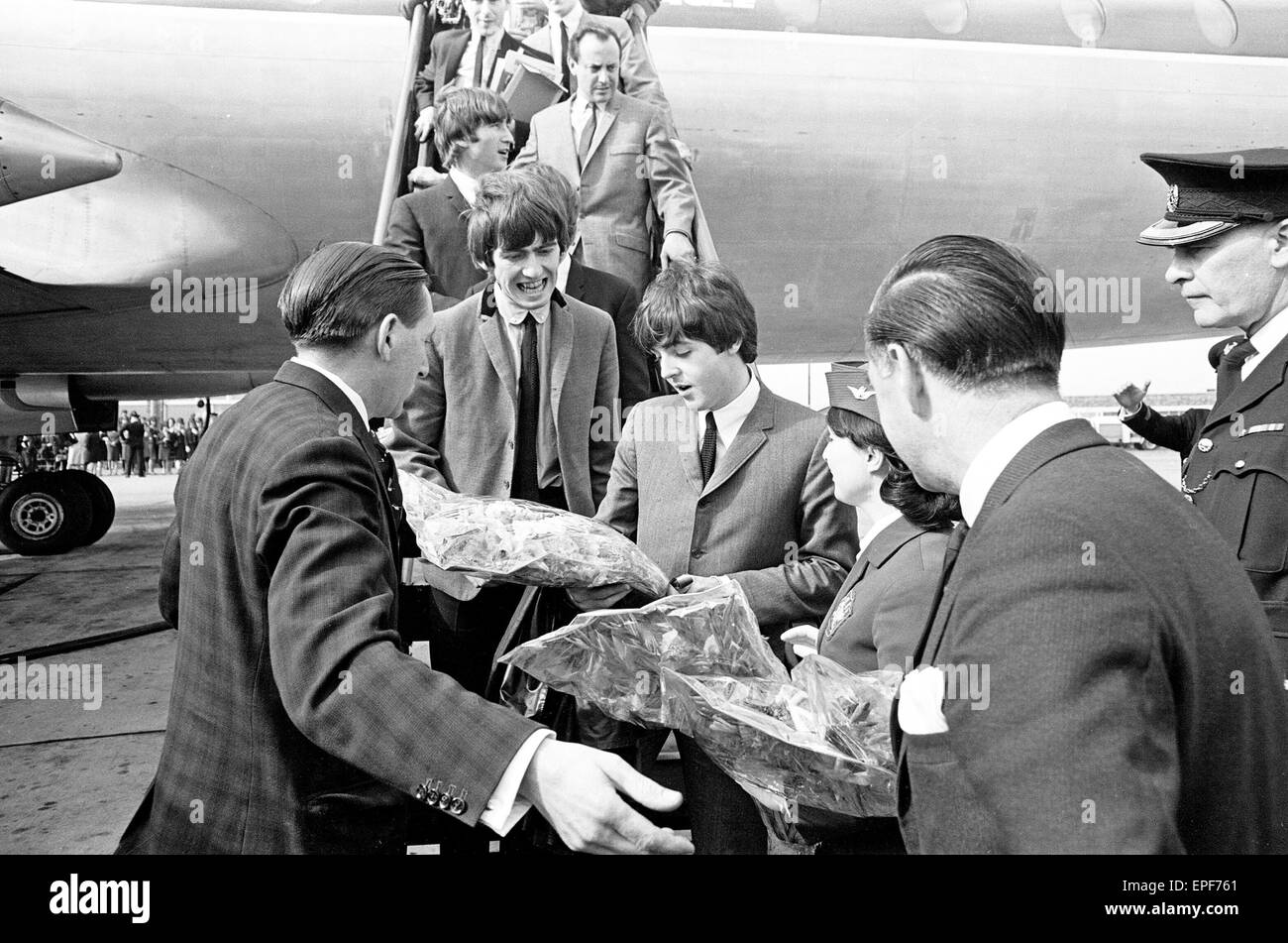 Liverpool plane hi-res stock photography and images - Alamy