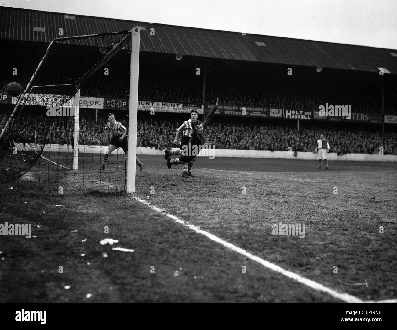 Blackburn rovers 1960s hi-res stock photography and images - Alamy