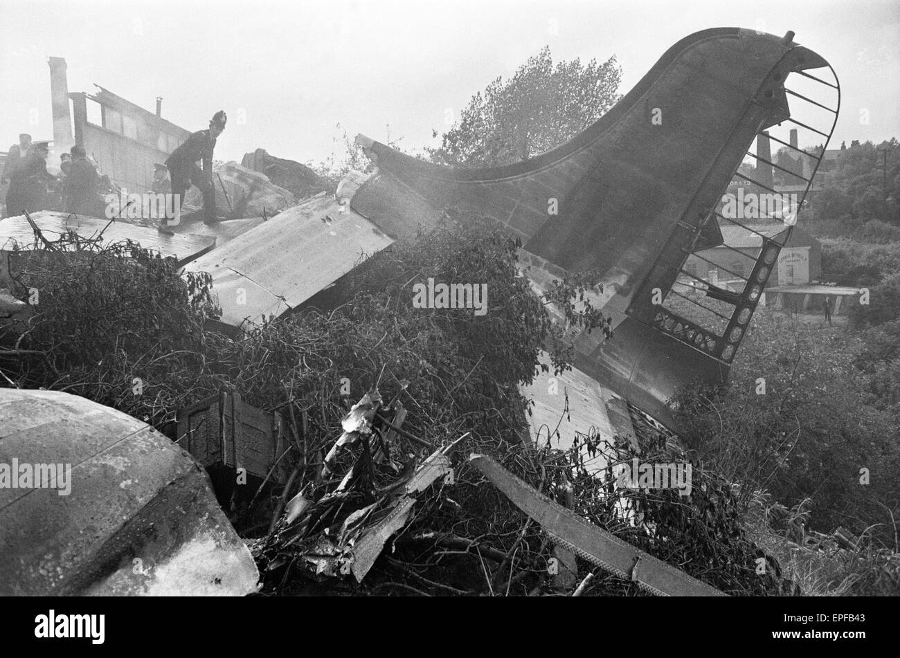 Stockport air disaster june 1967 hi-res stock photography and images ...