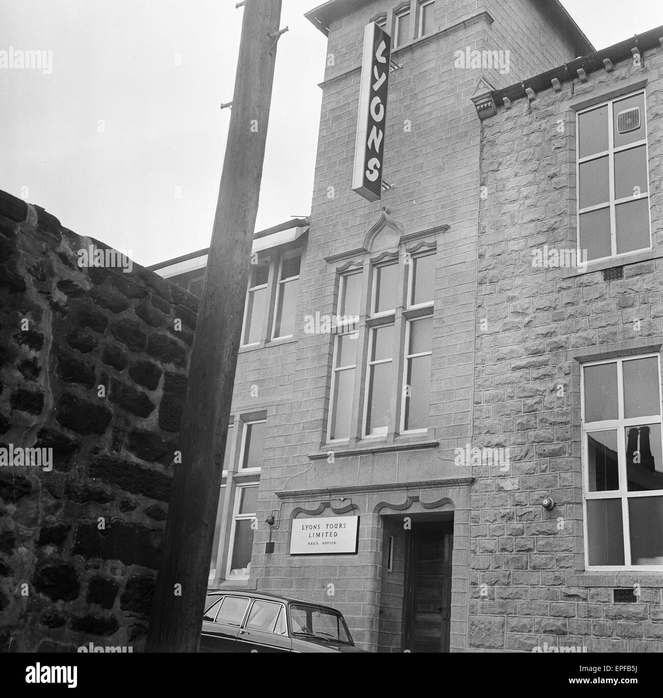 Lyons Tours of Colne, near Burnley in Lancashire chartered an Air Ferry ...