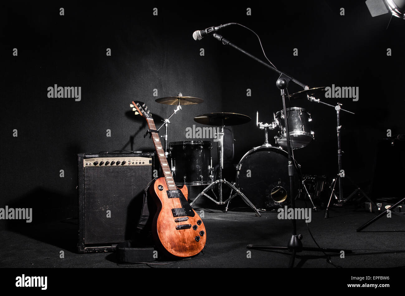 Set of musical instruments during concert Stock Photo - Alamy