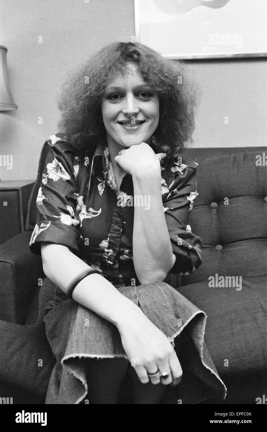 Barbara dickson 1970s hi-res stock photography and images - Alamy