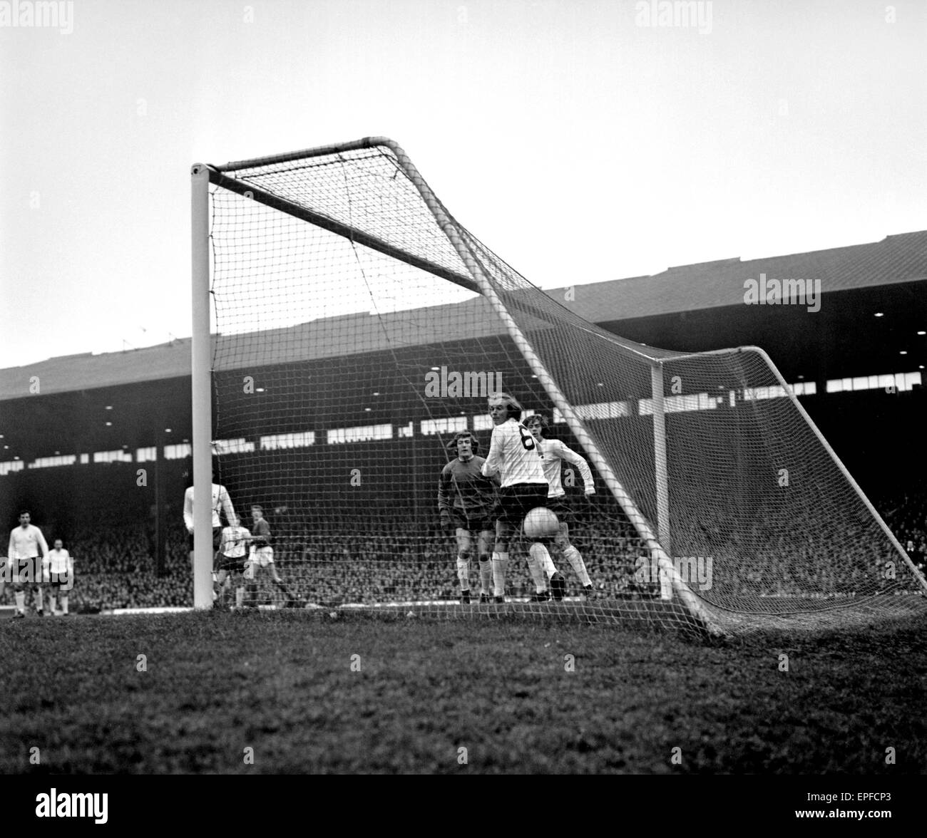Tottenham manchester united Black and White Stock Photos & Images - Alamy