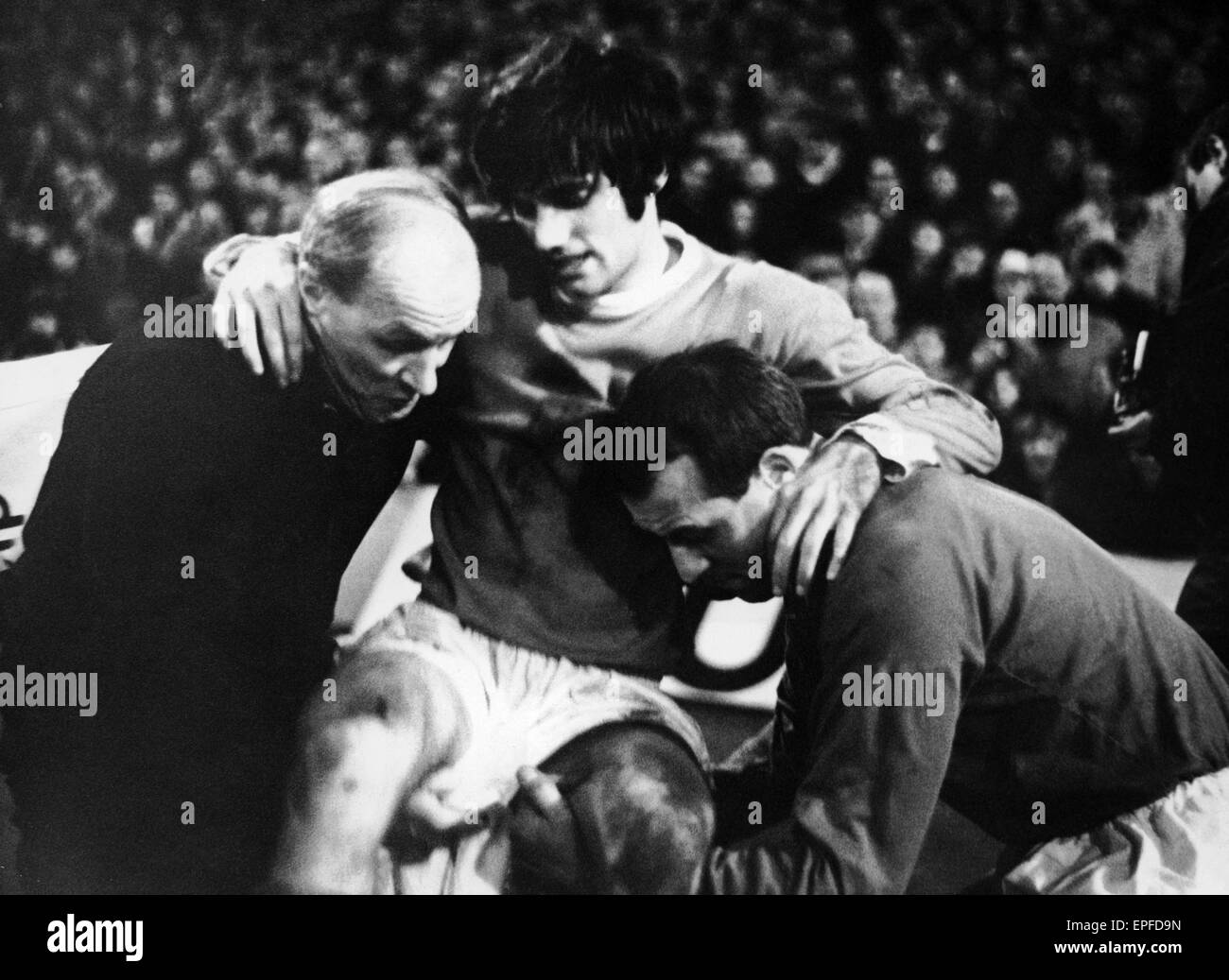 Trainer footballer hi-res stock photography and images - Alamy