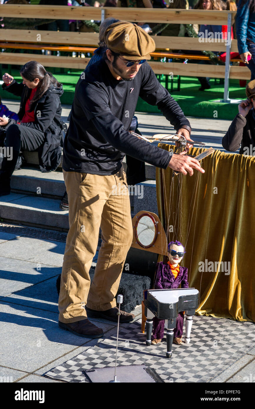 Puppet show in Madrid Stock Photo - Alamy