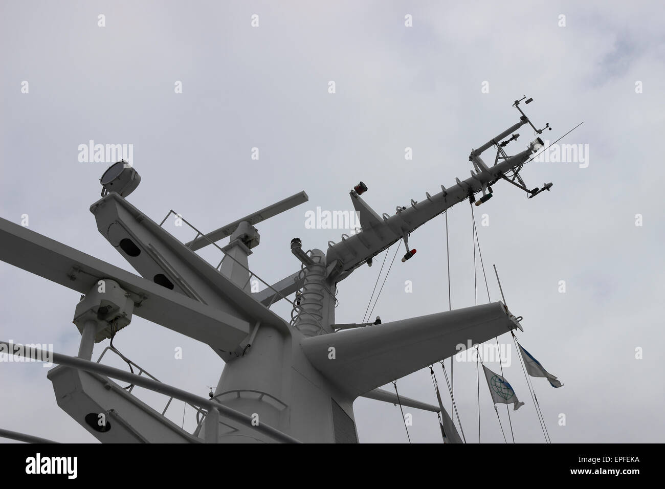 Mast lowered hi-res stock photography and images - Alamy