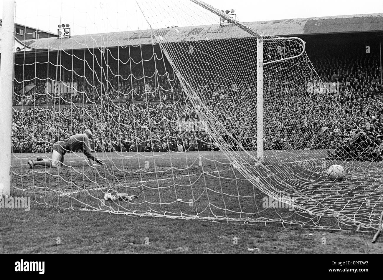 Manchester city football 1968 hi-res stock photography and images - Alamy