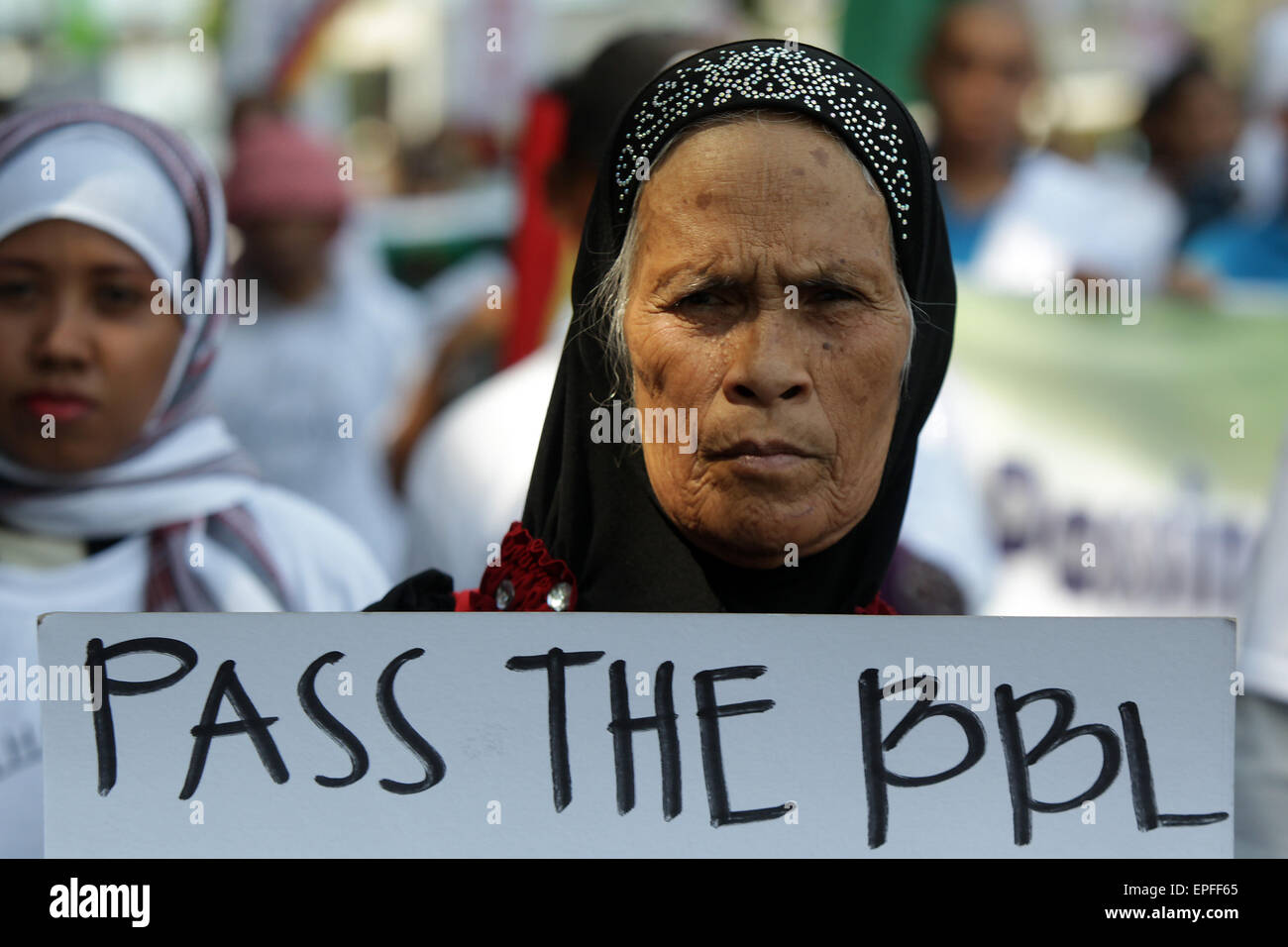 Muslim filipino woman hi-res stock photography and images - Alamy