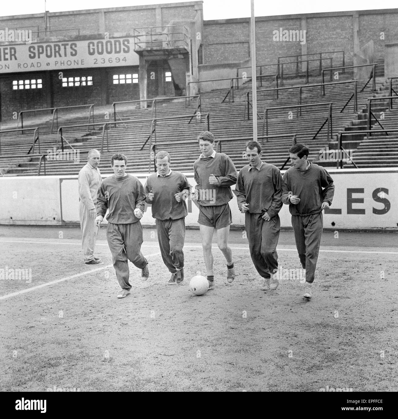 Sport football 1960s training hi-res stock photography and images - Alamy