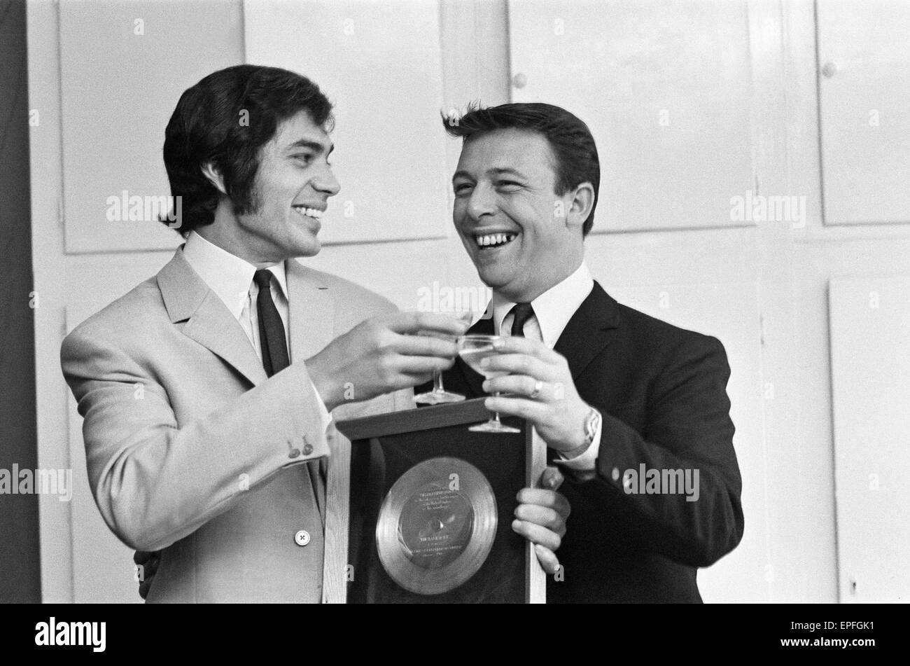 Les reed singer hi-res stock photography and images - Alamy