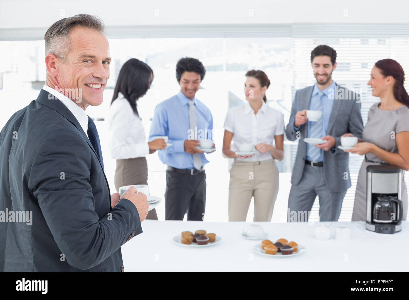 Business team lunchtime hi-res stock photography and images - Alamy