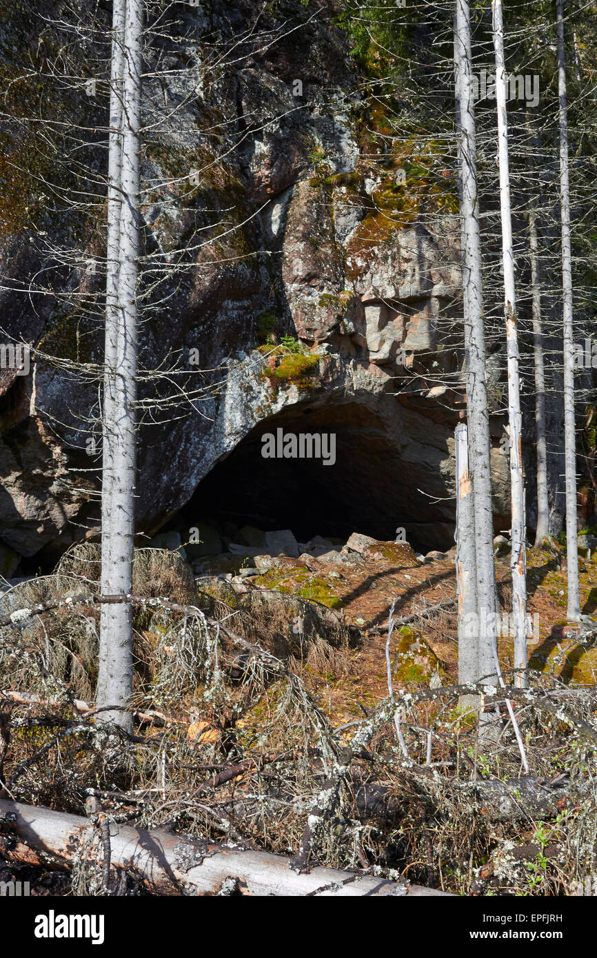 Pirunkirkko cave, Rautjärvi Finland Stock Photo - Alamy