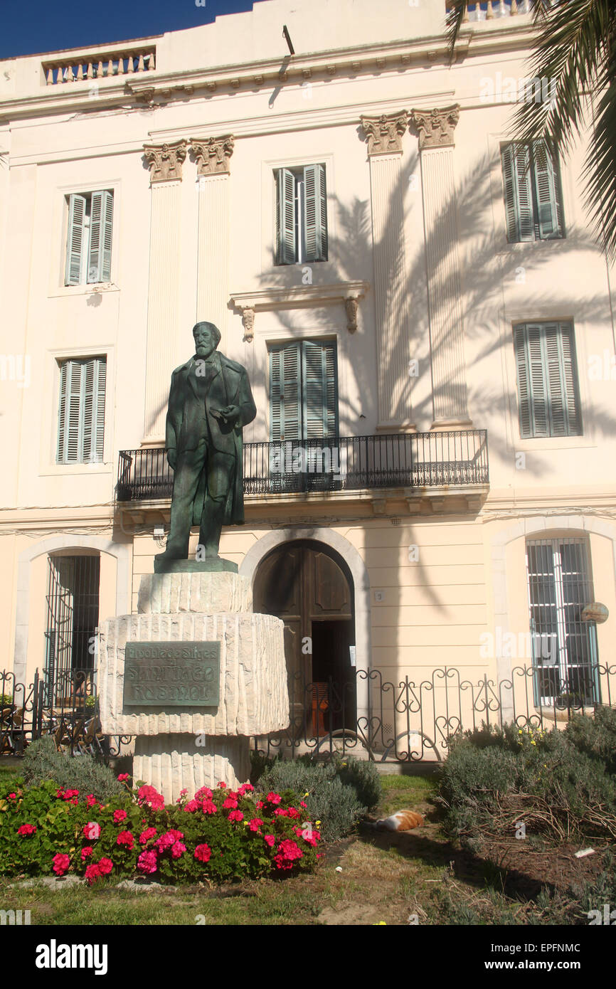 Statue sitges painter artist hi-res stock photography and images - Alamy