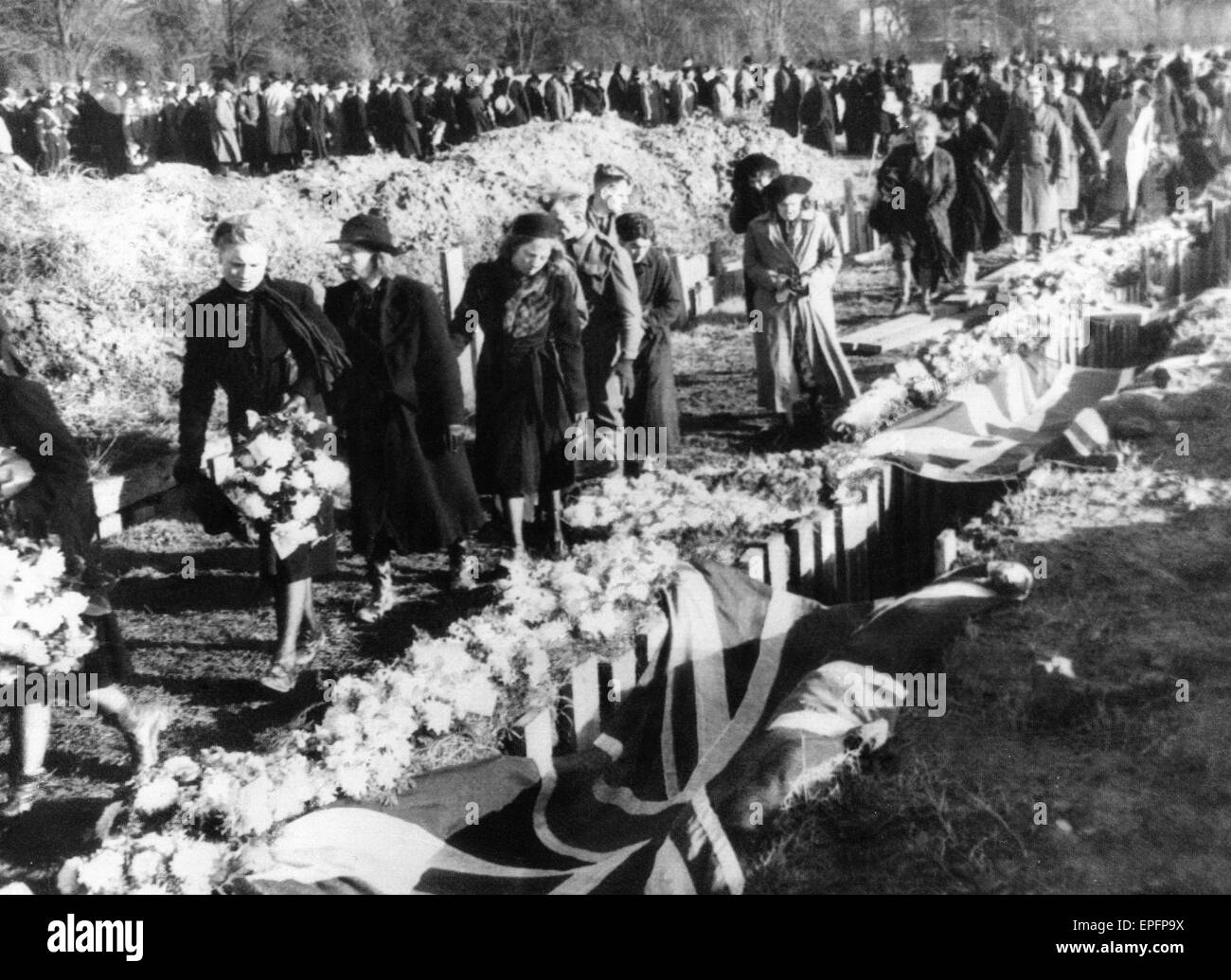 London road cemetery coventry Black and White Stock Photos & Images - Alamy