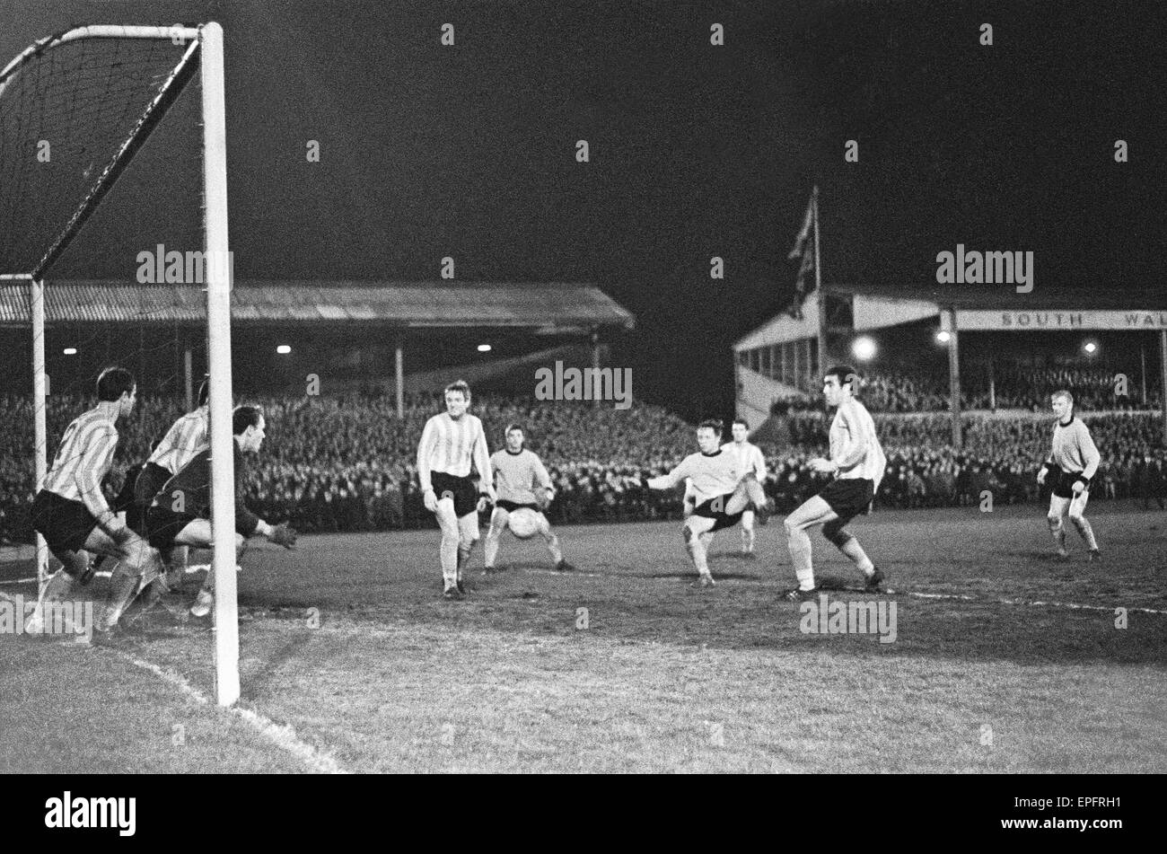 1968 fa cup final hi-res stock photography and images - Alamy