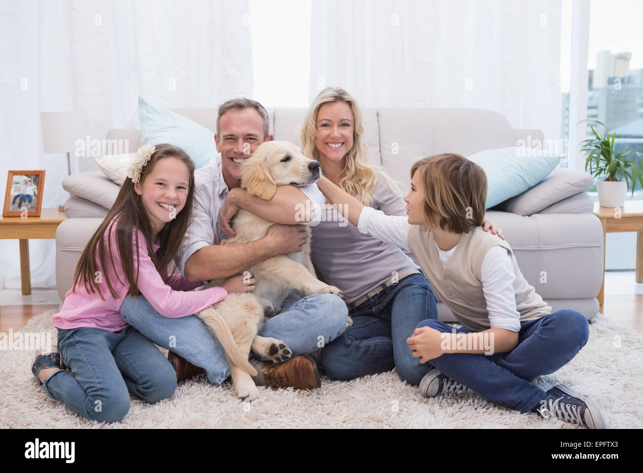 Daughter father puppy labrador hi-res stock photography and images - Alamy