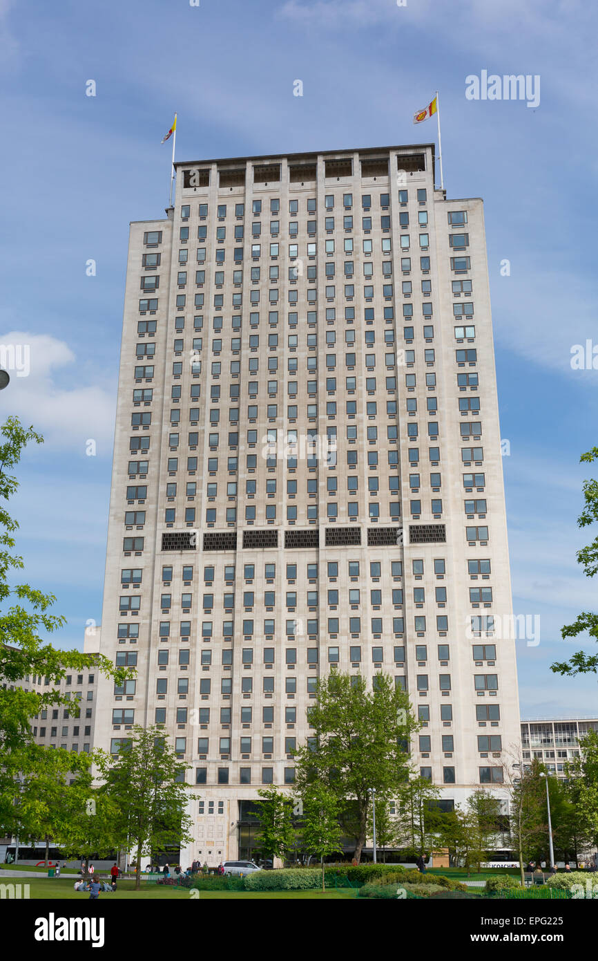 Headquarters of shell hi-res stock photography and images - Alamy