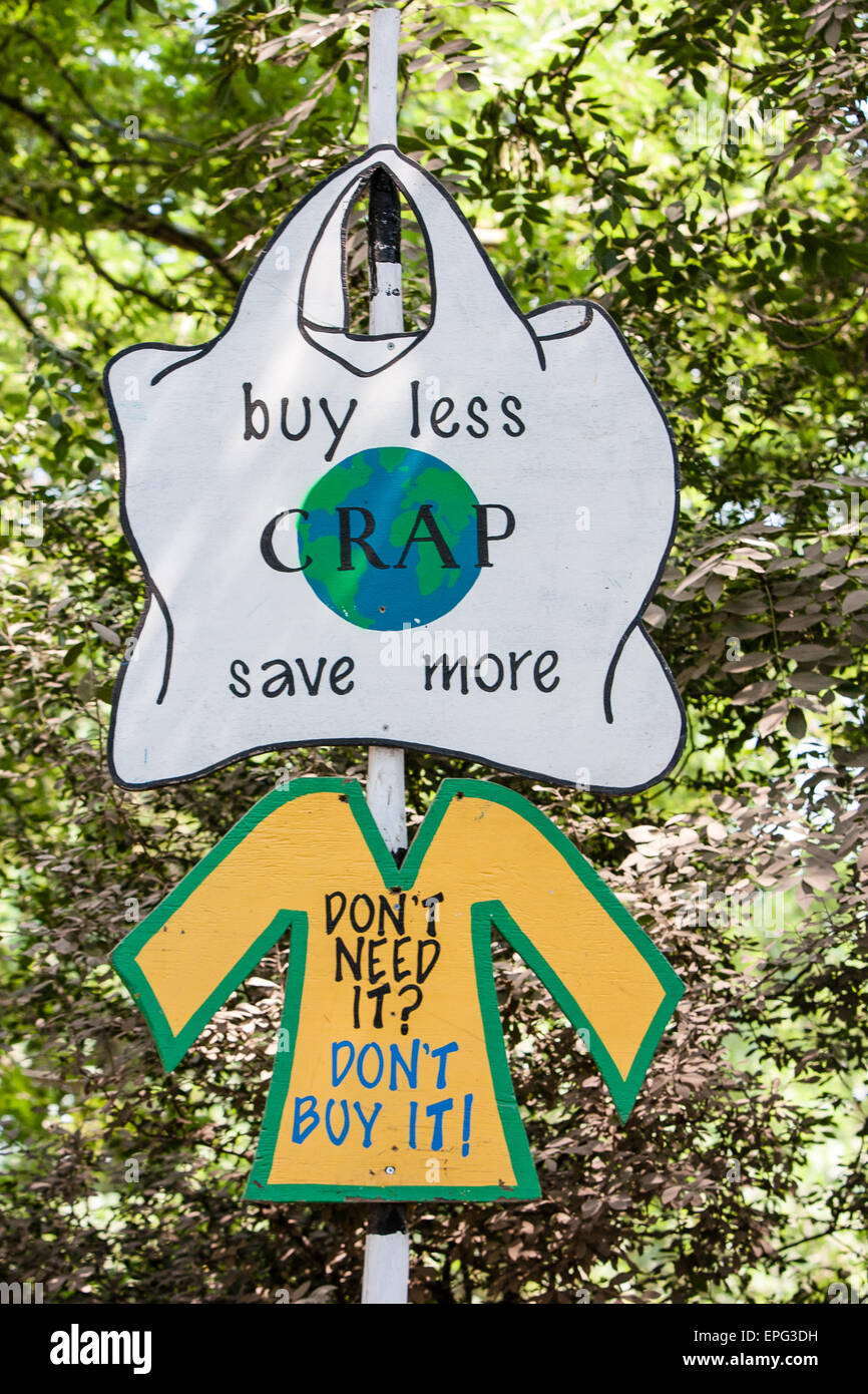 Environmental message hi-res stock photography and images - Alamy