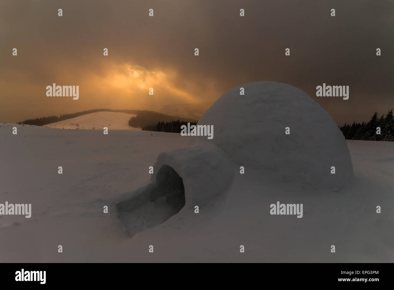 igloo in the high mountain Stock Photo - Alamy