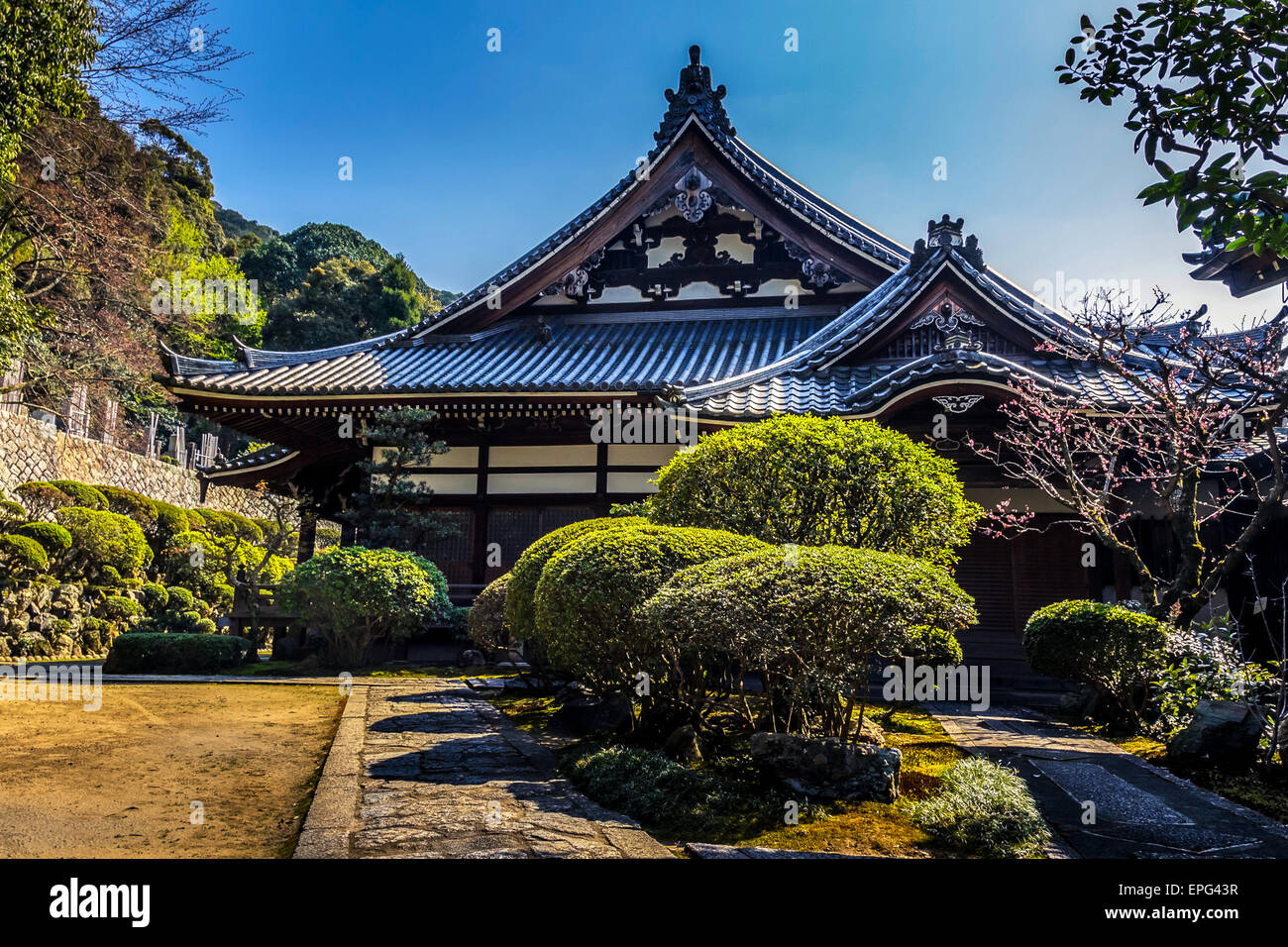 Japanese temple garden in Kyoto Stock Photo - Alamy